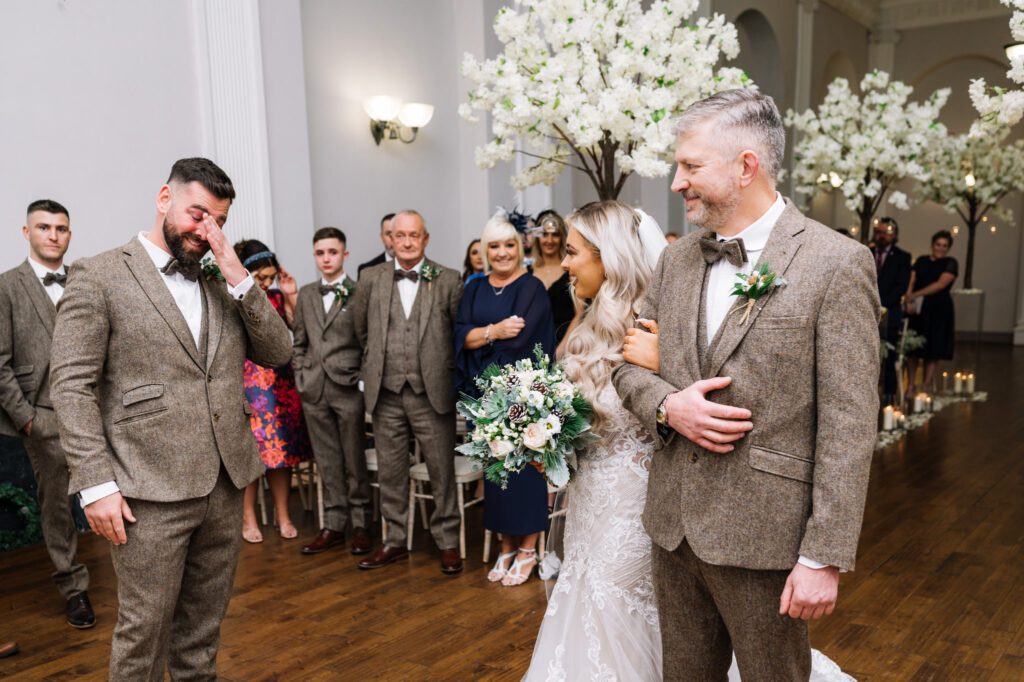 Kings Head wedding photographer - A 'wow' winter wedding