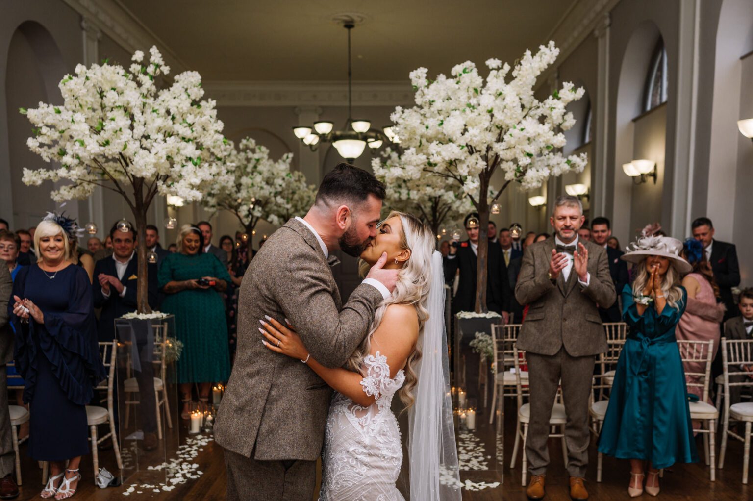 Kings Head wedding photographer - A 'wow' winter wedding